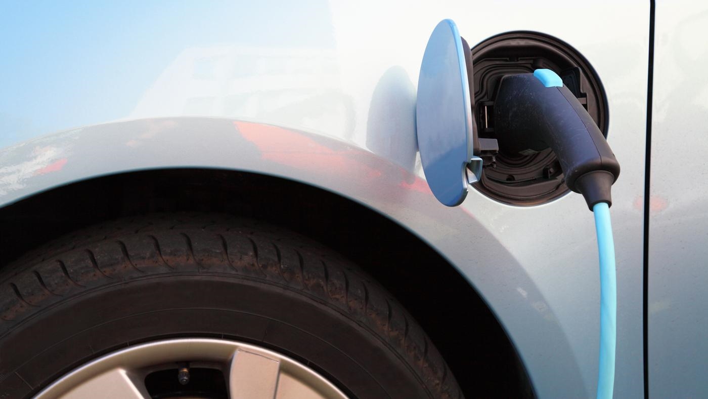 Electric vehicle and battery supply chain: how a risked EV adoption ...