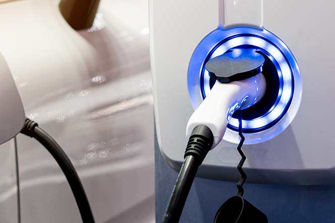 EV charger installations in the US are poised to grow fourfold by 2027 | Wood Mackenzie